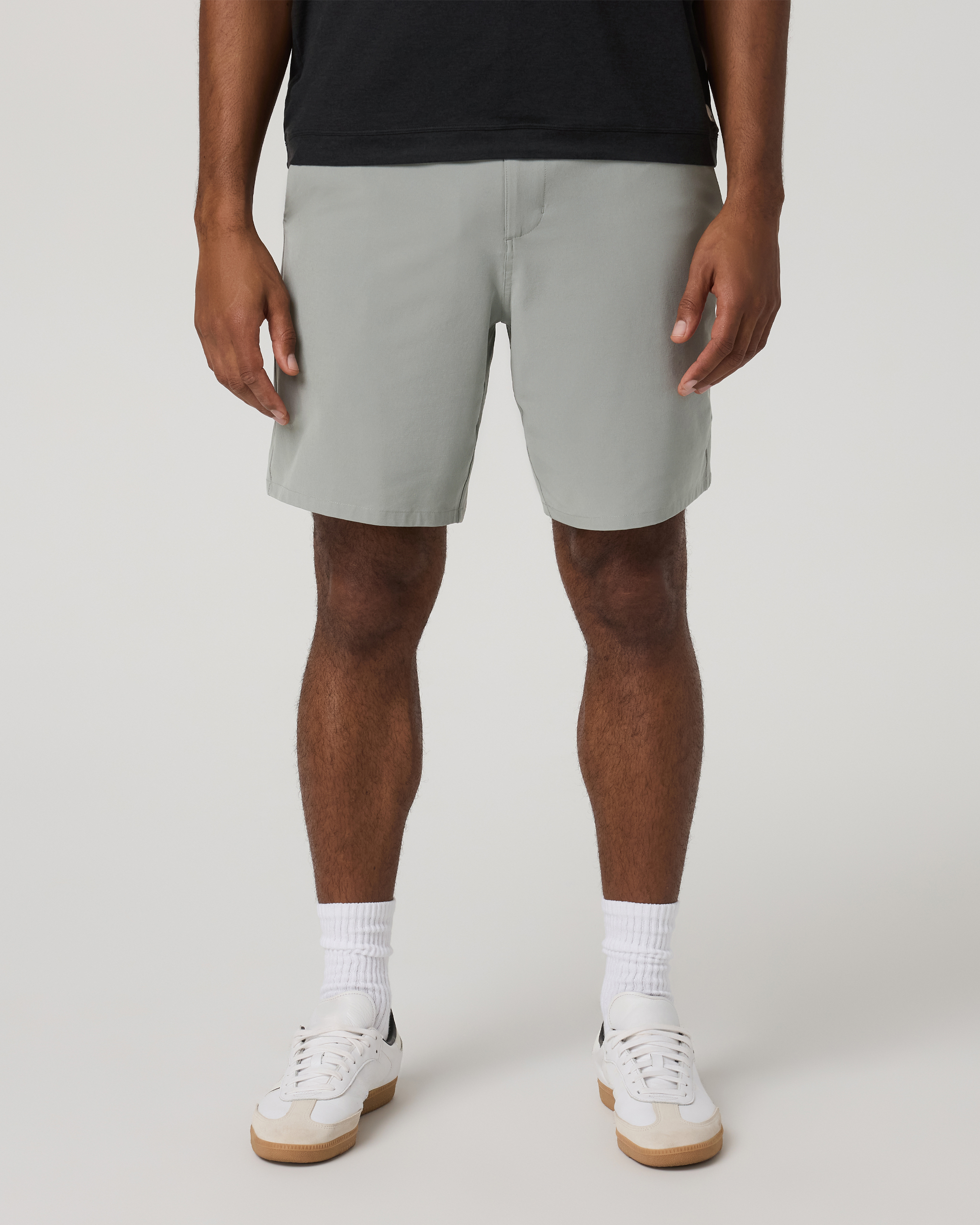 VUORI Aim 8" Chino Shorts